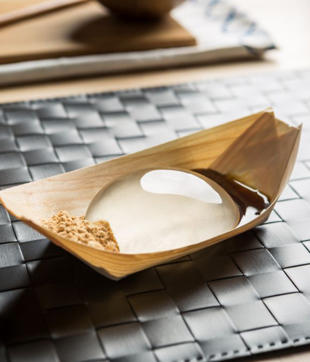 What does the raindrop cake taste like? | Gourmet Traveller