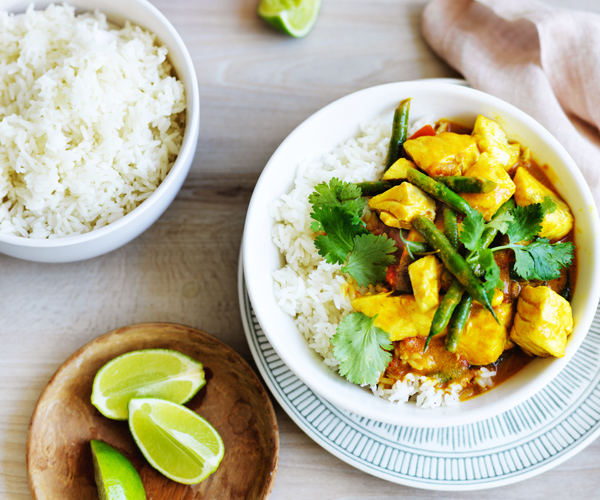 Snapper curry recipe with green beans and coriander | Gourmet Traveller