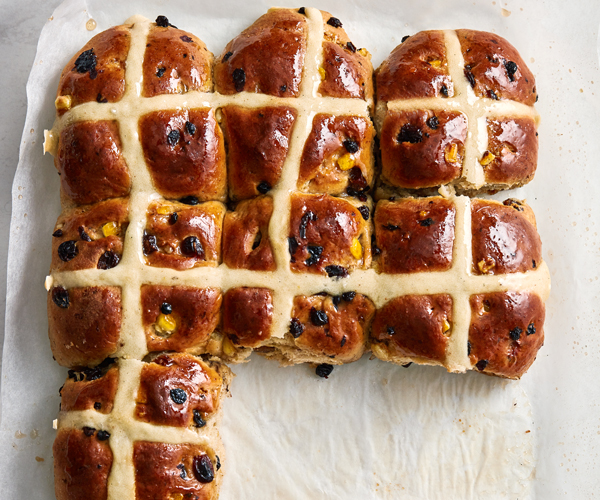The best hot cross buns recipe | Gourmet Traveller