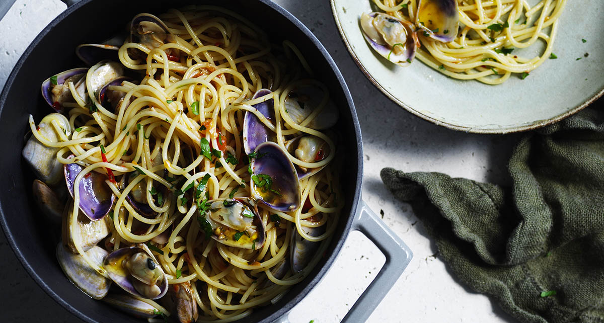 Spaghettini with pipis recipe | Gourmet Traveller